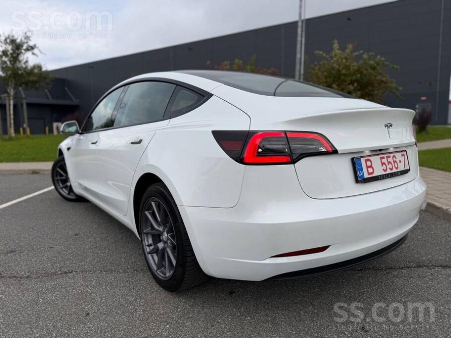 Balts Tesla Model 3 2023 Rīga, ar dzinēja tilpumu 0.00 L un nobraukumu 45 tūkst. km par 27990 €, foto 25 vietnē AUTOMOTO.COM.LV