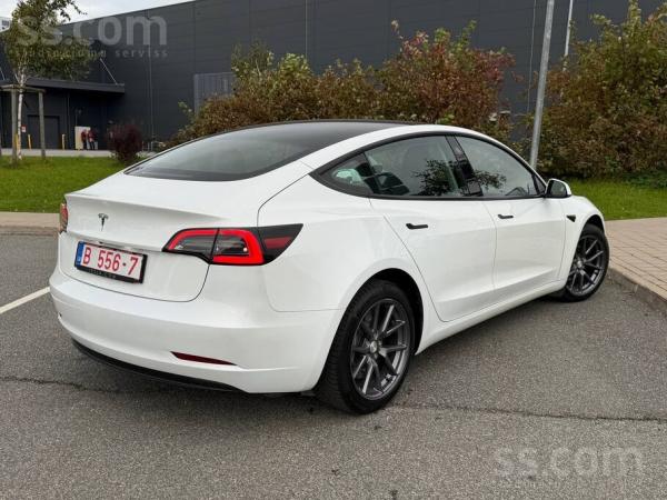 Balts Tesla Model 3 2023 Rīga, ar dzinēja tilpumu 0.00 L un nobraukumu 45 tūkst. km par 27990 €, foto 5 vietnē AUTOMOTO.COM.LV