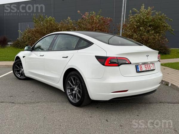 Balts Tesla Model 3 2023 Rīga, ar dzinēja tilpumu 0.00 L un nobraukumu 45 tūkst. km par 27990 €, foto 7 vietnē AUTOMOTO.COM.LV