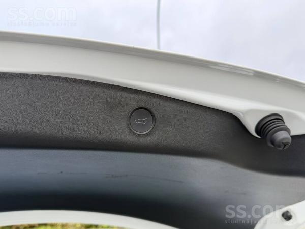 Balts Tesla Model 3 2023 Rīga, ar dzinēja tilpumu 0.00 L un nobraukumu 45 tūkst. km par 27990 €, foto 9 vietnē AUTOMOTO.COM.LV