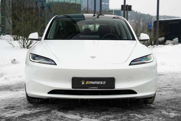 White Tesla Model 3 2024 in Vilnius, with an engine capacity of 0.00 L and mileage of 65 thousand km for 37900 €, photo 5 on AUTOMOTO.COM.LV