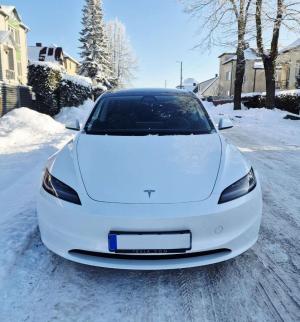 White Tesla Model 3 2024 in Kaunas, with an engine capacity of 0.00 L and mileage of 46 thousand km for 29499 €, photo  on AUTOMOTO.COM.LV