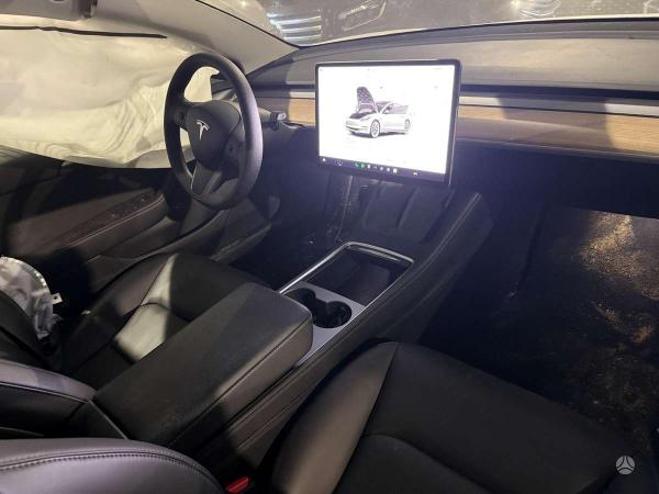 Balts Tesla Model 3 2024 Kauņa, ar dzinēja tilpumu 0.00 L un nobraukumu 33 tūkst. km par 16800 €, foto 10 vietnē AUTOMOTO.COM.LV