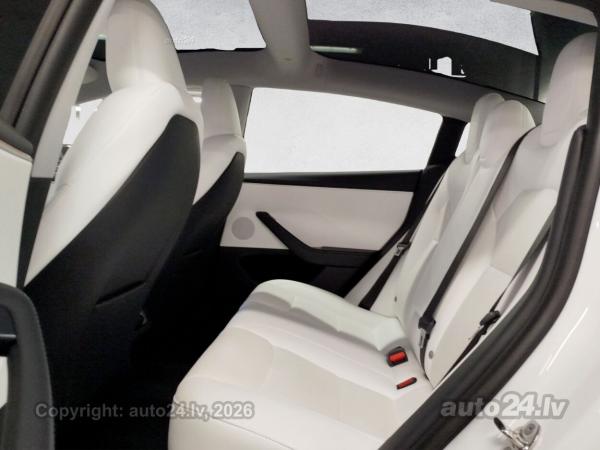 Balts Tesla Model 3 2024 Tallina, ar dzinēja tilpumu 0.00 L un nobraukumu 27 tūkst. km par 44990 €, foto 6 vietnē AUTOMOTO.COM.LV