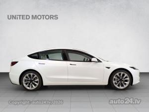 White Tesla Model 3 2024 in Tallinn, with an engine capacity of 0.00 L and mileage of 27 thousand km for 44990 €, photo 10 on AUTOMOTO.COM.LV
