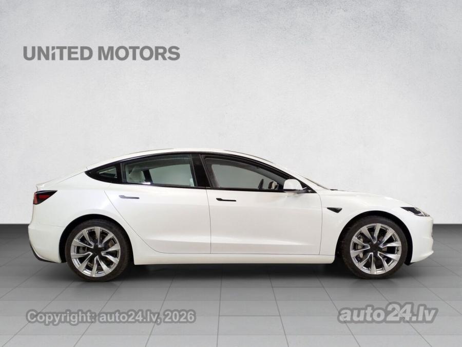 White Tesla Model 3 2024 in Tallinn, with an engine capacity of 0.00 L and mileage of 27 thousand km for 44990 €, photo 10 on AUTOMOTO.COM.LV