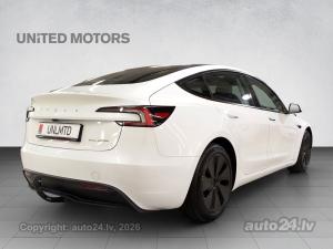 Balts Tesla Model 3 2024 Tallina, ar dzinēja tilpumu 0.00 L un nobraukumu 62 tūkst. km par 42990 €, foto 3 vietnē AUTOMOTO.COM.LV