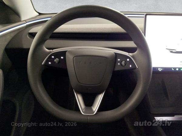 White Tesla Model 3 2024 in Tallinn, with an engine capacity of 0.00 L and mileage of 62 thousand km for 42990 €, photo 4 on AUTOMOTO.COM.LV