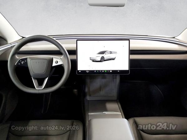 White Tesla Model 3 2024 in Tallinn, with an engine capacity of 0.00 L and mileage of 30 thousand km for 45990 €, photo 5 on AUTOMOTO.COM.LV