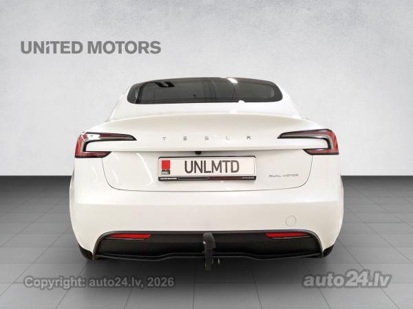 White Tesla Model 3 2024 in Tallinn, with an engine capacity of 0.00 L and mileage of 30 thousand km for 45990 €, photo 10 on AUTOMOTO.COM.LV