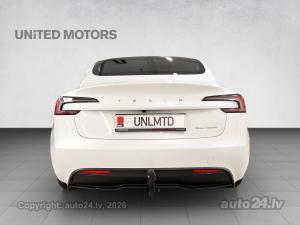 White Tesla Model 3 2024 in Tallinn, with an engine capacity of 0.00 L and mileage of 30 thousand km for 45990 €, photo 11 on AUTOMOTO.COM.LV