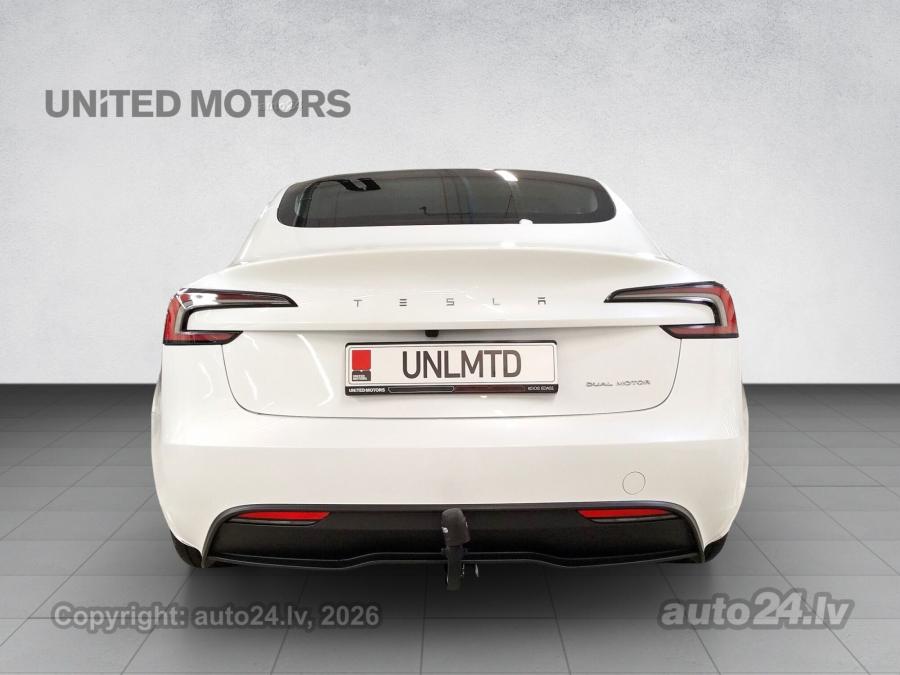 White Tesla Model 3 2024 in Tallinn, with an engine capacity of 0.00 L and mileage of 30 thousand km for 45990 €, photo 11 on AUTOMOTO.COM.LV