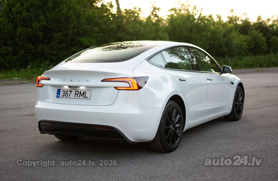 White Tesla Model 3 2024 in Parnu, with an engine capacity of 0.00 L and mileage of 46 thousand km for 30990 €, photo 7 on AUTOMOTO.COM.LV