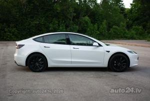White Tesla Model 3 2024 in Parnu, with an engine capacity of 0.00 L and mileage of 46 thousand km for 30990 €, photo 8 on AUTOMOTO.COM.LV