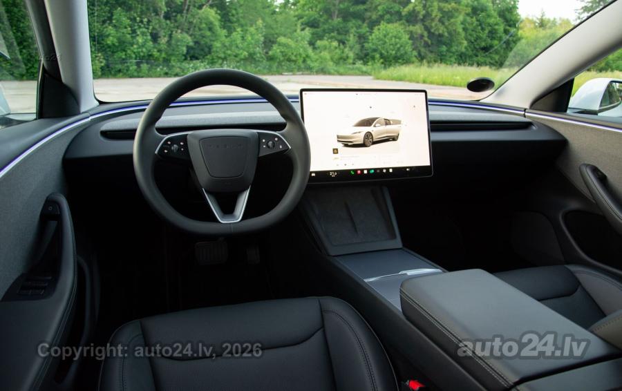 White Tesla Model 3 2024 in Parnu, with an engine capacity of 0.00 L and mileage of 46 thousand km for 30990 €, photo 14 on AUTOMOTO.COM.LV