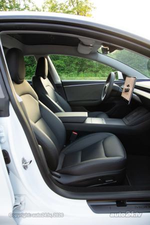 White Tesla Model 3 2024 in Parnu, with an engine capacity of 0.00 L and mileage of 46 thousand km for 30990 €, photo 16 on AUTOMOTO.COM.LV