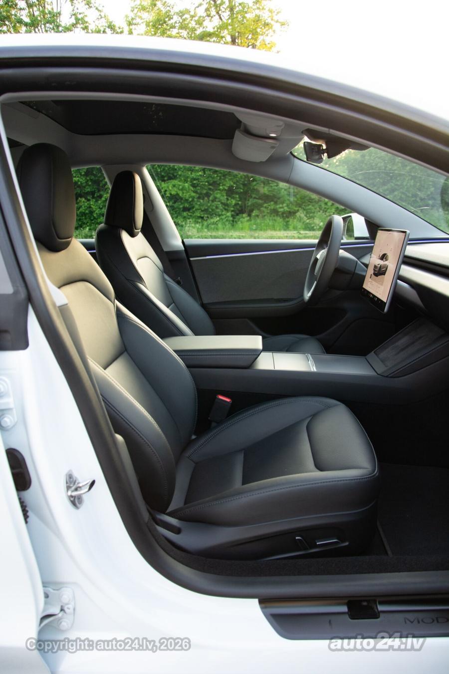 White Tesla Model 3 2024 in Parnu, with an engine capacity of 0.00 L and mileage of 46 thousand km for 30990 €, photo 16 on AUTOMOTO.COM.LV