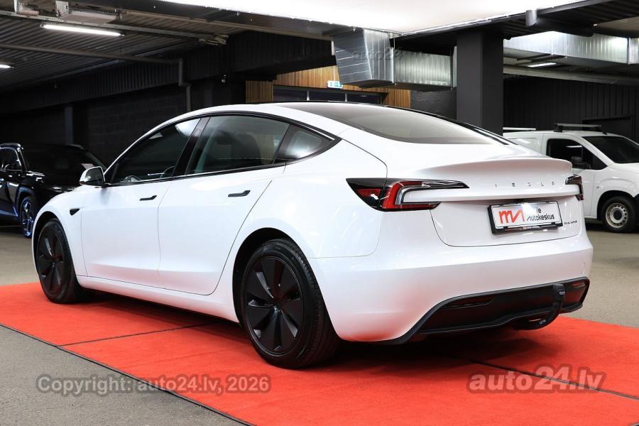 Balts Tesla Model 3 2024 Tallina, ar dzinēja tilpumu 0.00 L un nobraukumu 53 tūkst. km par 42995 €, foto 5 vietnē AUTOMOTO.COM.LV