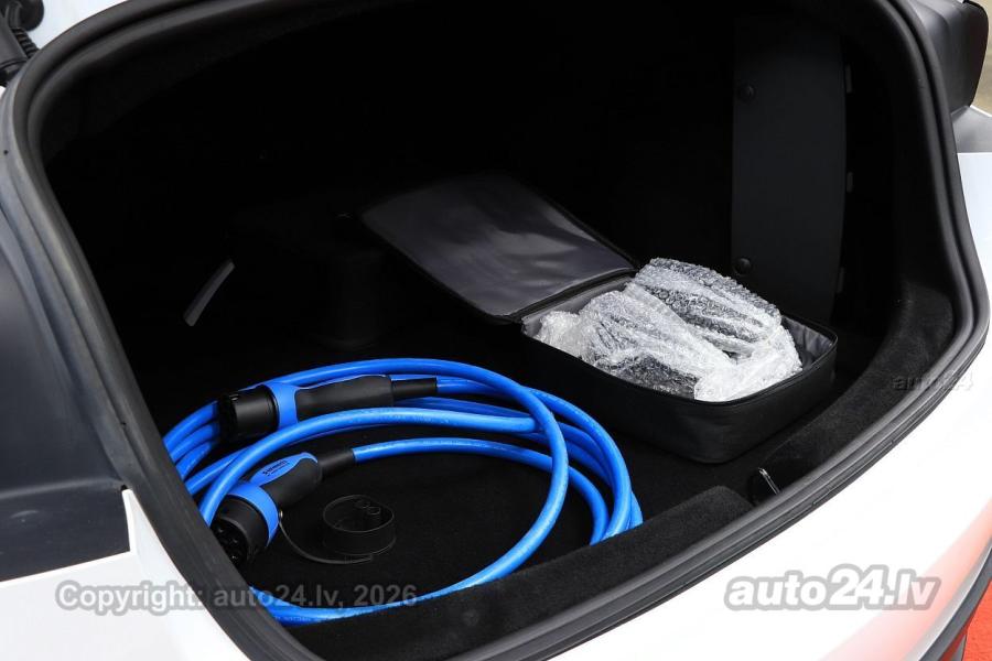 Balts Tesla Model 3 2024 Tallina, ar dzinēja tilpumu 0.00 L un nobraukumu 53 tūkst. km par 42995 €, foto 26 vietnē AUTOMOTO.COM.LV