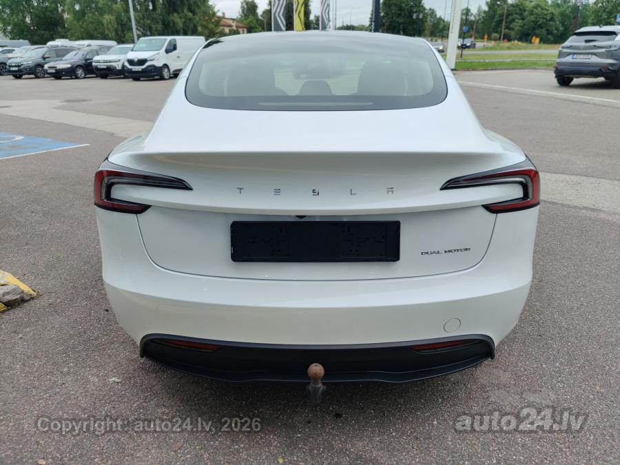 Balts Tesla Model 3 2024 Tartu, ar dzinēja tilpumu 0.00 L un nobraukumu 37 tūkst. km par 44900 €, foto 7 vietnē AUTOMOTO.COM.LV