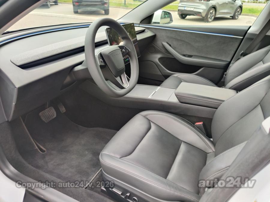 Balts Tesla Model 3 2024 Tartu, ar dzinēja tilpumu 0.00 L un nobraukumu 37 tūkst. km par 44900 €, foto 10 vietnē AUTOMOTO.COM.LV