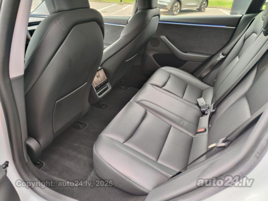 Balts Tesla Model 3 2024 Tartu, ar dzinēja tilpumu 0.00 L un nobraukumu 37 tūkst. km par 44900 €, foto 11 vietnē AUTOMOTO.COM.LV