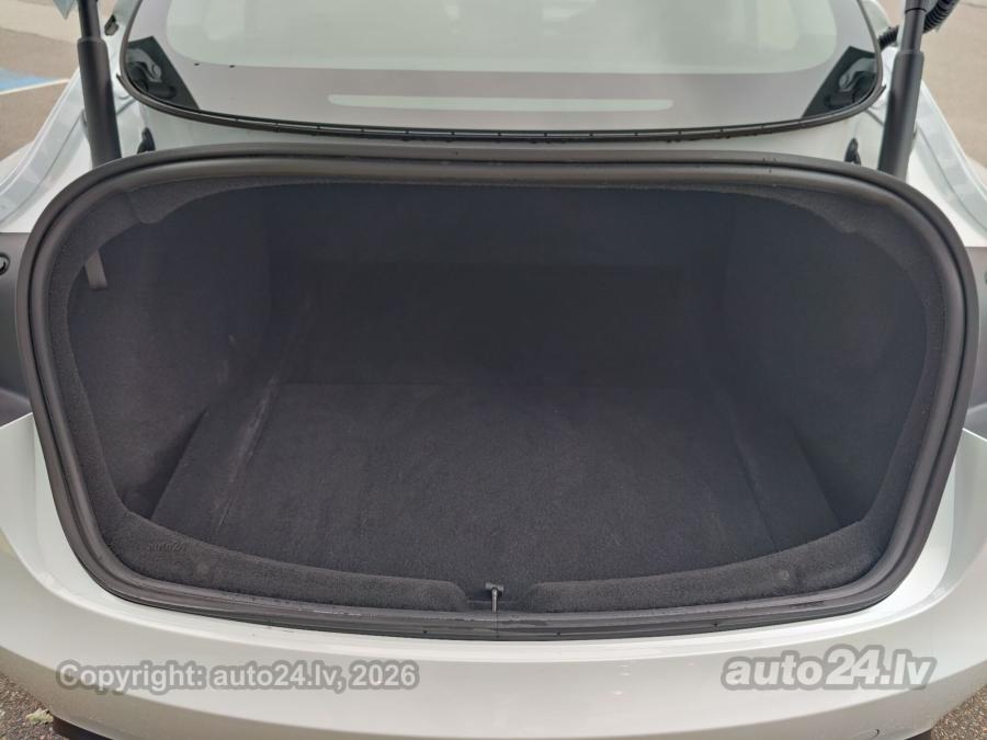 Balts Tesla Model 3 2024 Tartu, ar dzinēja tilpumu 0.00 L un nobraukumu 37 tūkst. km par 44900 €, foto 16 vietnē AUTOMOTO.COM.LV