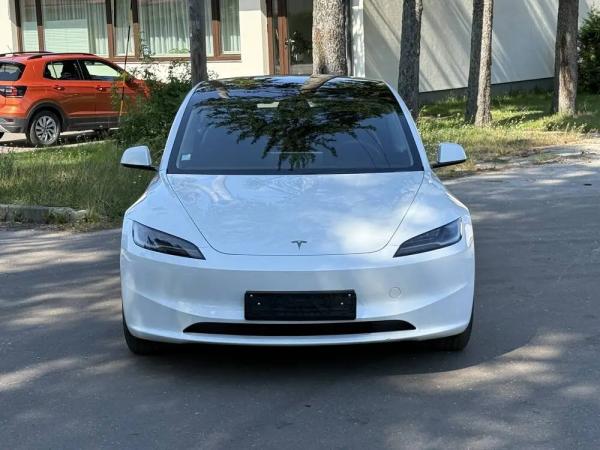 Balts Tesla Model 3 2024 Jūrmala, ar dzinēja tilpumu 0.00 L un nobraukumu 80 tūkst. km par 37950 €, foto 6 vietnē AUTOMOTO.COM.LV