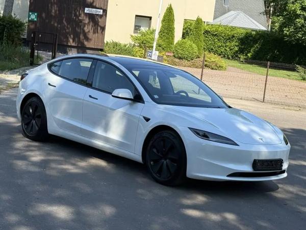 Balts Tesla Model 3 2024 Jūrmala, ar dzinēja tilpumu 0.00 L un nobraukumu 80 tūkst. km par 37950 €, foto 8 vietnē AUTOMOTO.COM.LV
