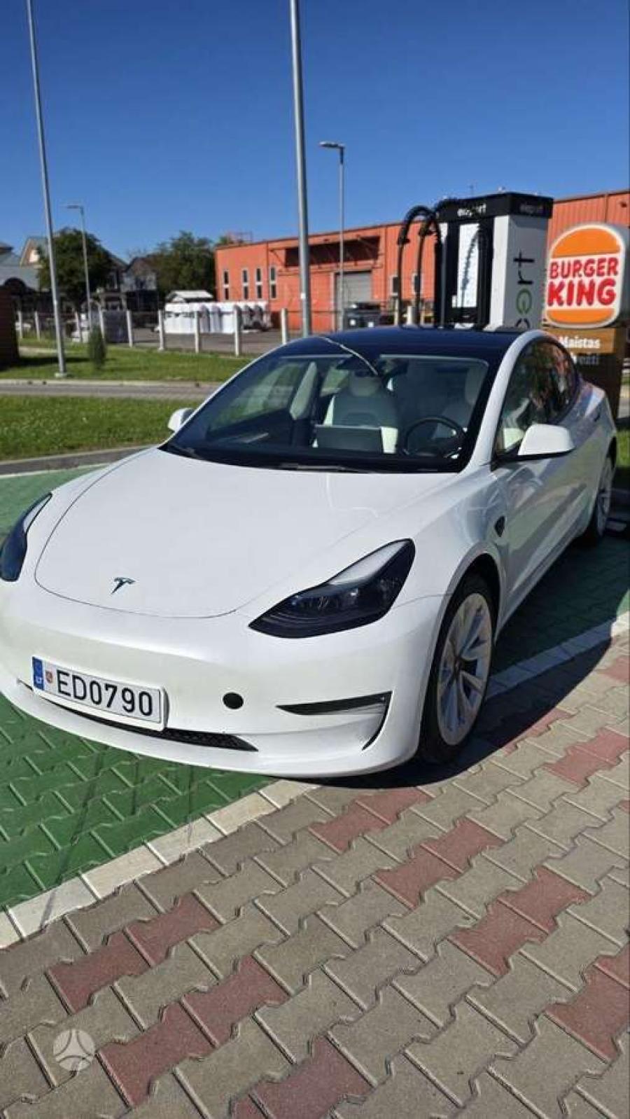 Balts Tesla Model 3 2024 Kauņa, ar dzinēja tilpumu 0.00 L un nobraukumu 21 tūkst. km par 23500 €, foto 8 vietnē AUTOMOTO.COM.LV