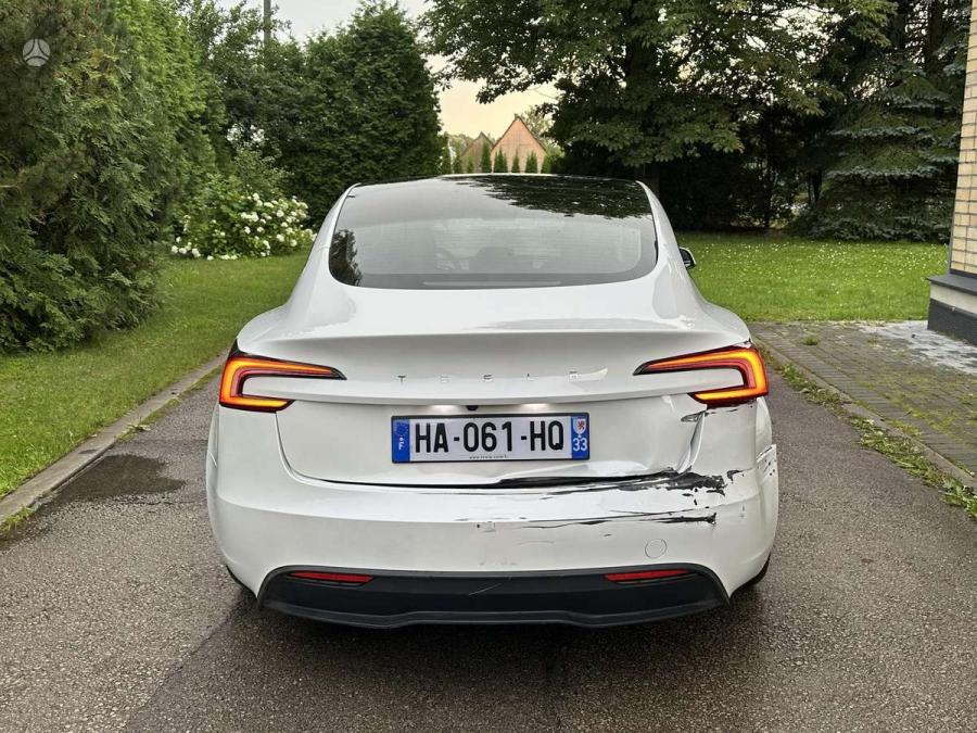 Balts Tesla Model 3 2024 Kauņa, ar dzinēja tilpumu 0.00 L un nobraukumu 36 tūkst. km par 21600 €, foto 9 vietnē AUTOMOTO.COM.LV