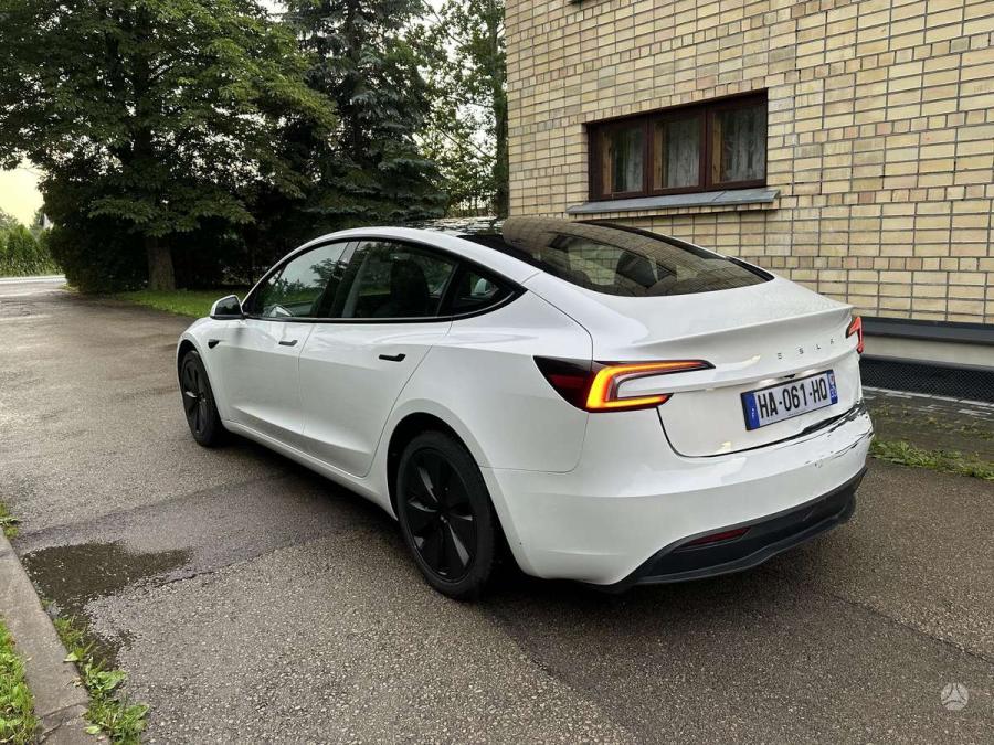 Balts Tesla Model 3 2024 Kauņa, ar dzinēja tilpumu 0.00 L un nobraukumu 36 tūkst. km par 21600 €, foto 10 vietnē AUTOMOTO.COM.LV