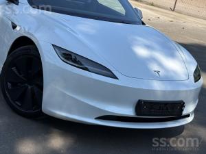 White Tesla Model 3 2024 in Jurmala, with an engine capacity of 0.00 L and mileage of 0 thousand km for 36950 €, photo 11 on AUTOMOTO.COM.LV