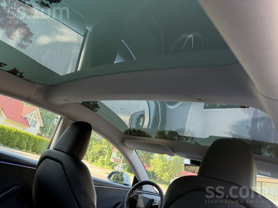 White Tesla Model 3 2024 in Jurmala, with an engine capacity of 0.00 L and mileage of 0 thousand km for 36950 €, photo 23 on AUTOMOTO.COM.LV