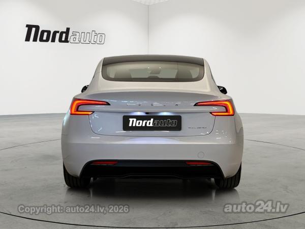 White Tesla Model 3 2024 in Tallinn, with an engine capacity of 0.00 L and mileage of 40 thousand km for 44900 €, photo 4 on AUTOMOTO.COM.LV