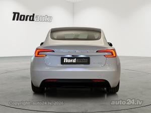 White Tesla Model 3 2024 in Tallinn, with an engine capacity of 0.00 L and mileage of 40 thousand km for 44900 €, photo 5 on AUTOMOTO.COM.LV