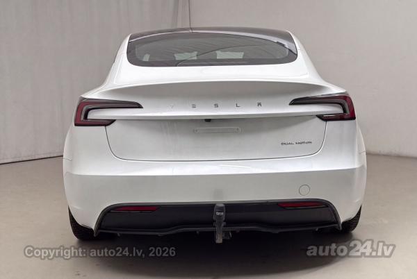 Balts Tesla Model 3 2024 Tallina, ar dzinēja tilpumu 0.00 L un nobraukumu 87 tūkst. km par 40990 €, foto 3 vietnē AUTOMOTO.COM.LV