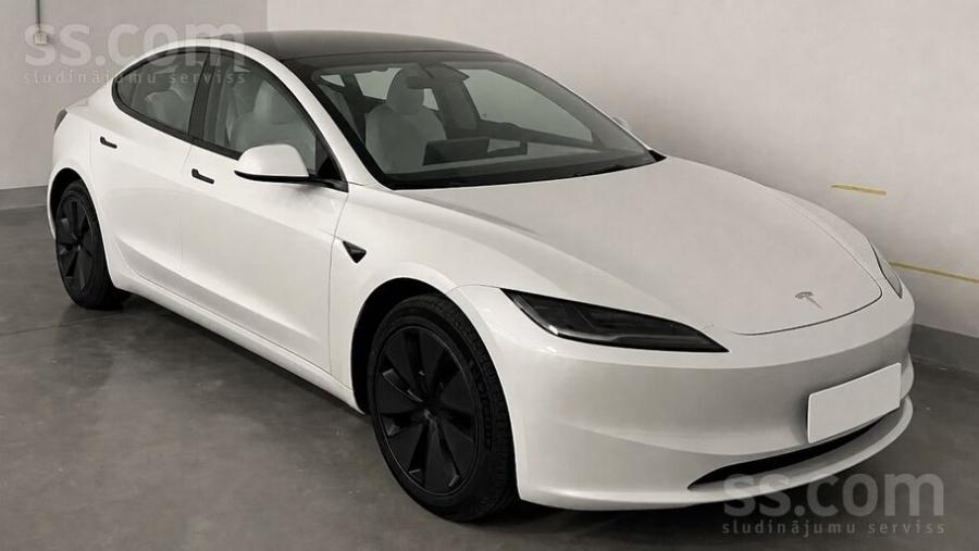 White Tesla Model 3 2024 in Riga, with an engine capacity of 0.00 L and mileage of 45 thousand km for 34800 €, photo 1 on AUTOMOTO.COM.LV