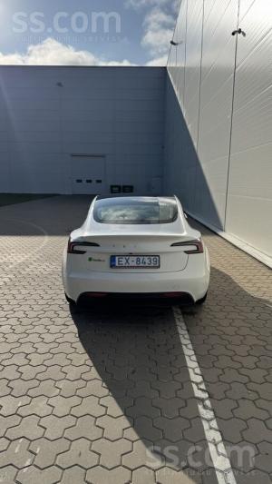 Balts Tesla Model 3 2024 Rīga, ar dzinēja tilpumu 0.00 L un nobraukumu 47 tūkst. km par 32500 €, foto 4 vietnē AUTOMOTO.COM.LV