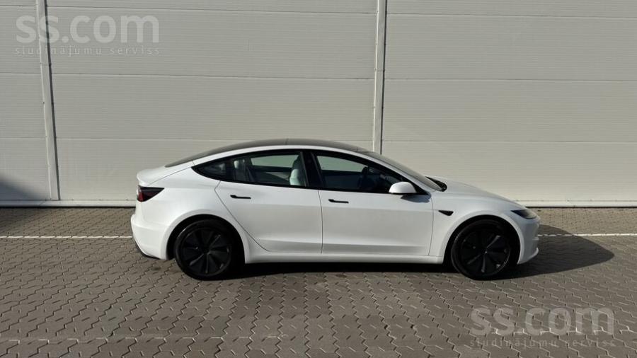 Balts Tesla Model 3 2024 Rīga, ar dzinēja tilpumu 0.00 L un nobraukumu 47 tūkst. km par 32500 €, foto 5 vietnē AUTOMOTO.COM.LV