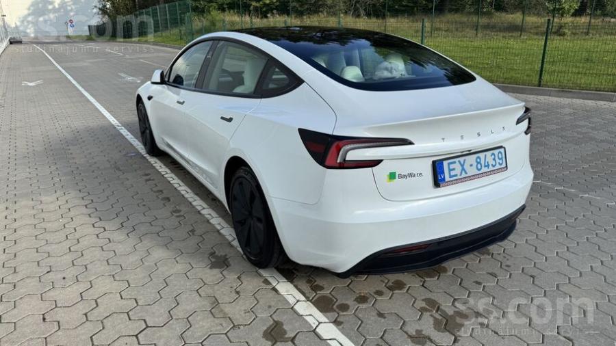 Balts Tesla Model 3 2024 Rīga, ar dzinēja tilpumu 0.00 L un nobraukumu 47 tūkst. km par 32500 €, foto 8 vietnē AUTOMOTO.COM.LV