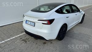 Balts Tesla Model 3 2024 Rīga, ar dzinēja tilpumu 0.00 L un nobraukumu 47 tūkst. km par 32500 €, foto 9 vietnē AUTOMOTO.COM.LV