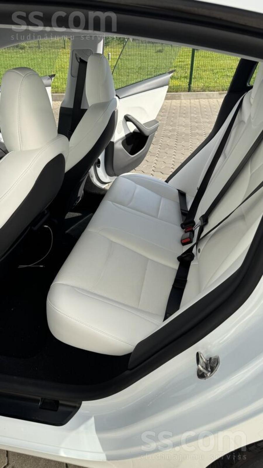 Balts Tesla Model 3 2024 Rīga, ar dzinēja tilpumu 0.00 L un nobraukumu 47 tūkst. km par 32500 €, foto 13 vietnē AUTOMOTO.COM.LV