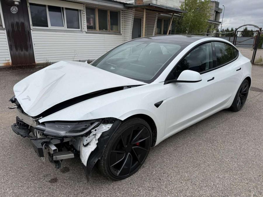 Balts Tesla Model 3 2024 Kauņa, ar dzinēja tilpumu 0.00 L un nobraukumu 24 tūkst. km par 27990 €, foto 7 vietnē AUTOMOTO.COM.LV