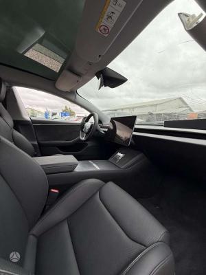 Balts Tesla Model 3 2024 Kauņa, ar dzinēja tilpumu 0.00 L un nobraukumu 24 tūkst. km par 27990 €, foto 13 vietnē AUTOMOTO.COM.LV