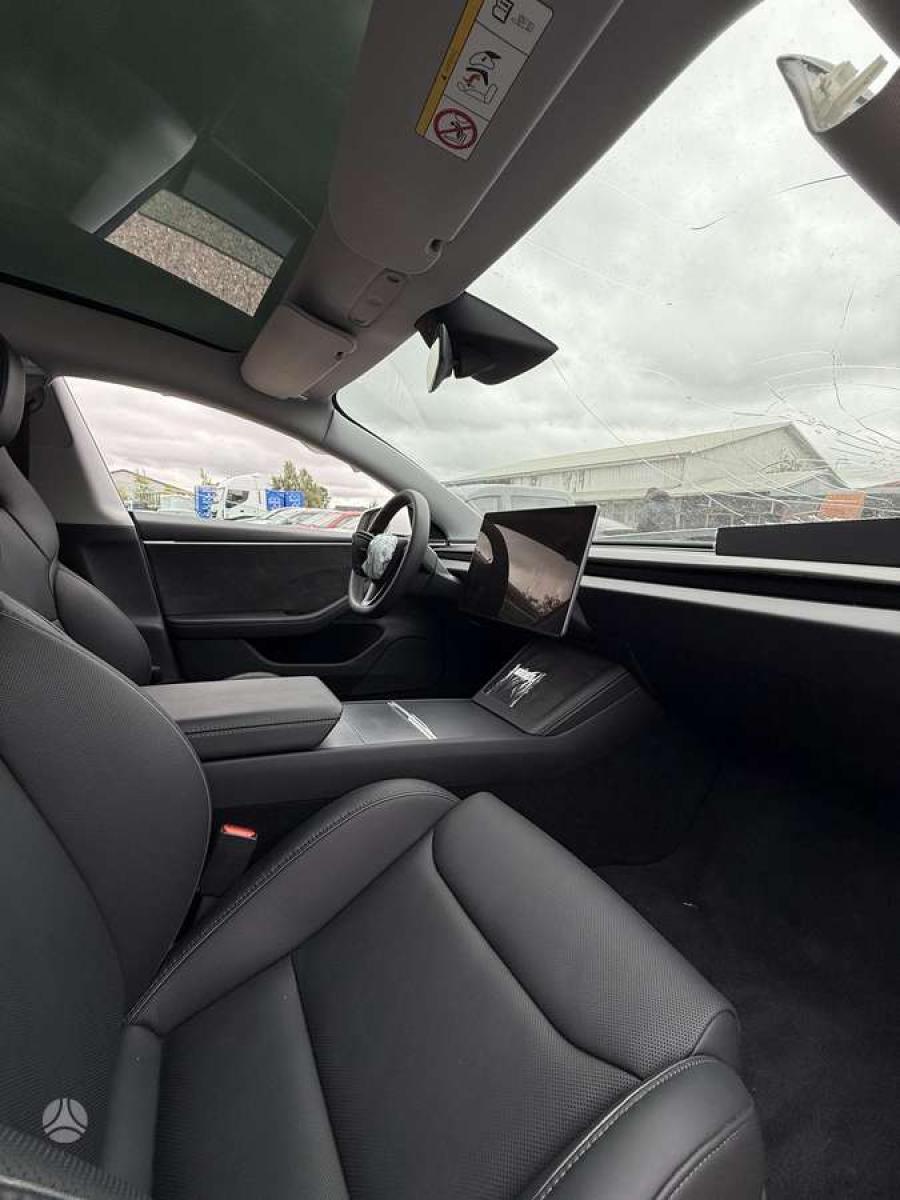 Balts Tesla Model 3 2024 Kauņa, ar dzinēja tilpumu 0.00 L un nobraukumu 24 tūkst. km par 27990 €, foto 13 vietnē AUTOMOTO.COM.LV