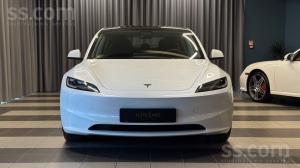 White Tesla Model 3 2024 in Riga, with an engine capacity of 0.00 L and mileage of 75 thousand km for 42000 €, photo 4 on AUTOMOTO.COM.LV