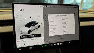 White Tesla Model 3 2024 in Riga, with an engine capacity of 0.00 L and mileage of 75 thousand km for 42000 €, photo 14 on AUTOMOTO.COM.LV