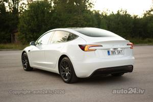 Balts Tesla Model 3 2024 Pērnava, ar dzinēja tilpumu 0.00 L un nobraukumu 29 tūkst. km par 32990 €, foto 5 vietnē AUTOMOTO.COM.LV