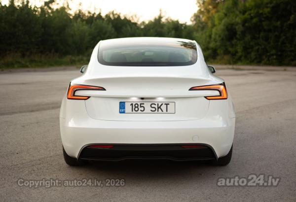 White Tesla Model 3 2024 in Parnu, with an engine capacity of 0.00 L and mileage of 29 thousand km for 32990 €, photo 5 on AUTOMOTO.COM.LV